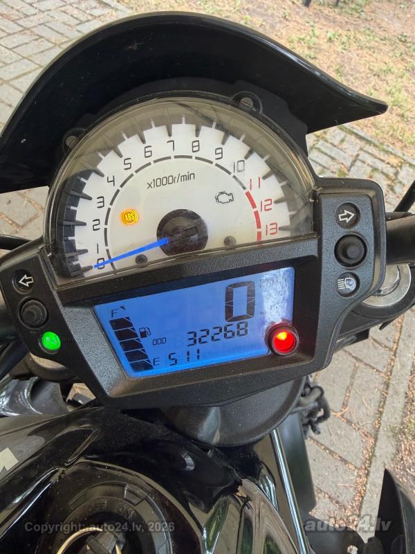 Black Kawasaki ER-6N 2016 in Tallinn, with an engine capacity of 0.65 L and mileage of 32 thousand km for 3000 €, photo 2 on AUTOMOTO.COM.LV
