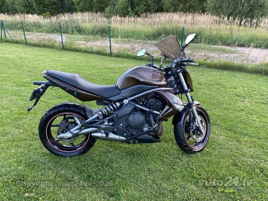 Brūns Kawasaki ER-6N 2010 Tallina, ar dzinēja tilpumu 0.65 L un nobraukumu 50 tūkst. km par 2750 €, foto 3 vietnē AUTOMOTO.COM.LV