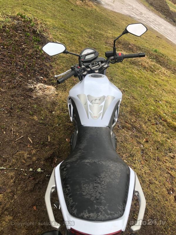 Pelēks Kawasaki ER-6N 2009 Viljandi, ar dzinēja tilpumu 0.65 L un nobraukumu 23 tūkst. km par 3500 €, foto 7 vietnē AUTOMOTO.COM.LV