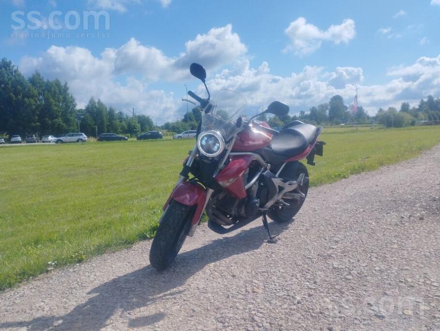Kawasaki ER-6N 2007 Rīga, ar dzinēja tilpumu 0.65 L un nobraukumu 0 tūkst. km par 2300 €, foto 1 vietnē AUTOMOTO.COM.LV