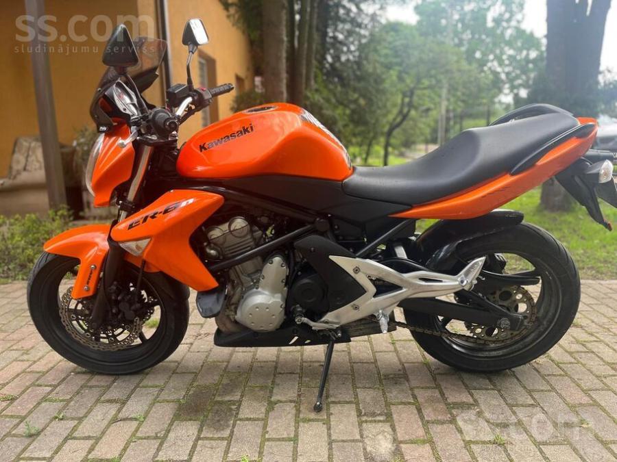 Kawasaki ER-6N 2008 Ogre, ar dzinēja tilpumu 0.65 L un nobraukumu 0 tūkst. km par 2450 €, foto 2 vietnē AUTOMOTO.COM.LV