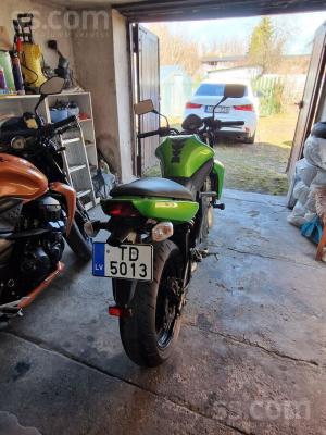 Kawasaki ER-6N 2008 in Jelgava, with an engine capacity of 0.65 L and mileage of 0 thousand km for 2200 €, photo 5 on AUTOMOTO.COM.LV