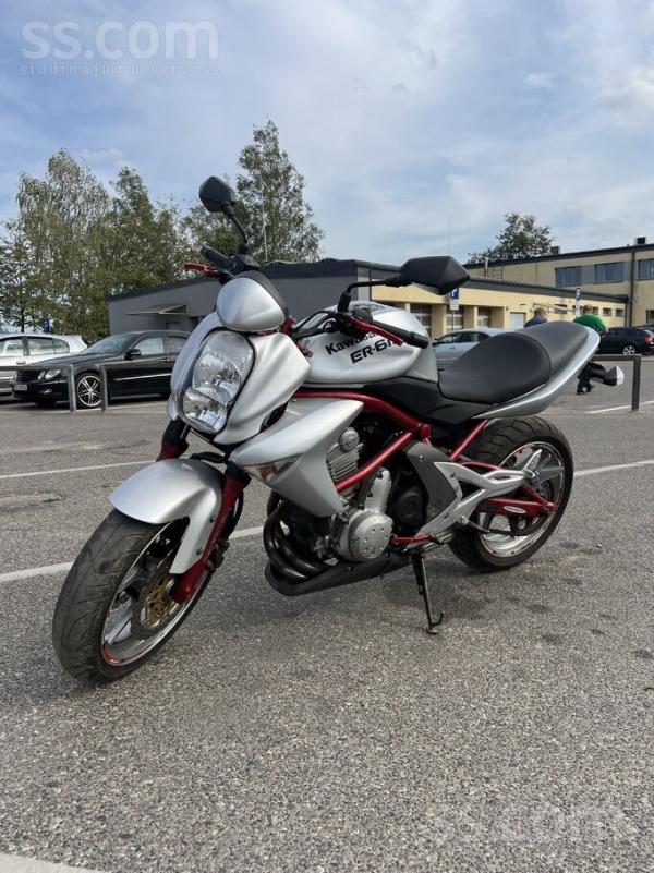 Kawasaki ER-6N 2008 in Daugavpils, with an engine capacity of 0.65 L and mileage of 0 thousand km for 1700 €, photo 3 on AUTOMOTO.COM.LV