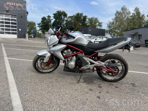 Kawasaki ER-6N 2008 in Daugavpils, with an engine capacity of 0.65 L and mileage of 0 thousand km for 1700 €, photo 4 on AUTOMOTO.COM.LV