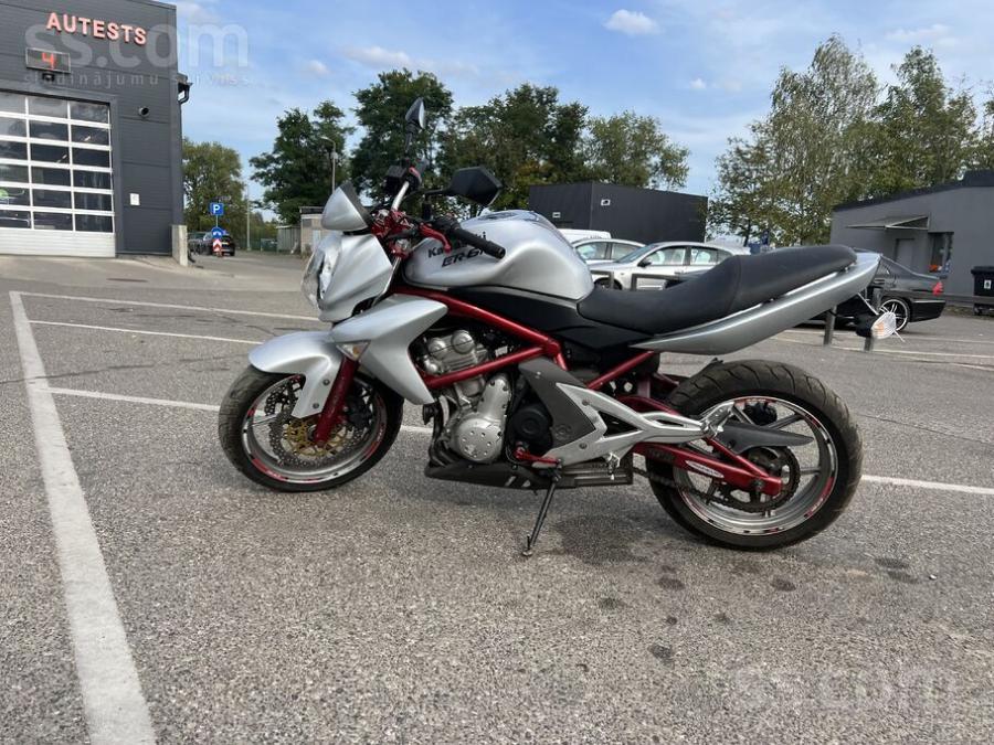 Kawasaki ER-6N 2008 in Daugavpils, with an engine capacity of 0.65 L and mileage of 0 thousand km for 1700 €, photo 5 on AUTOMOTO.COM.LV