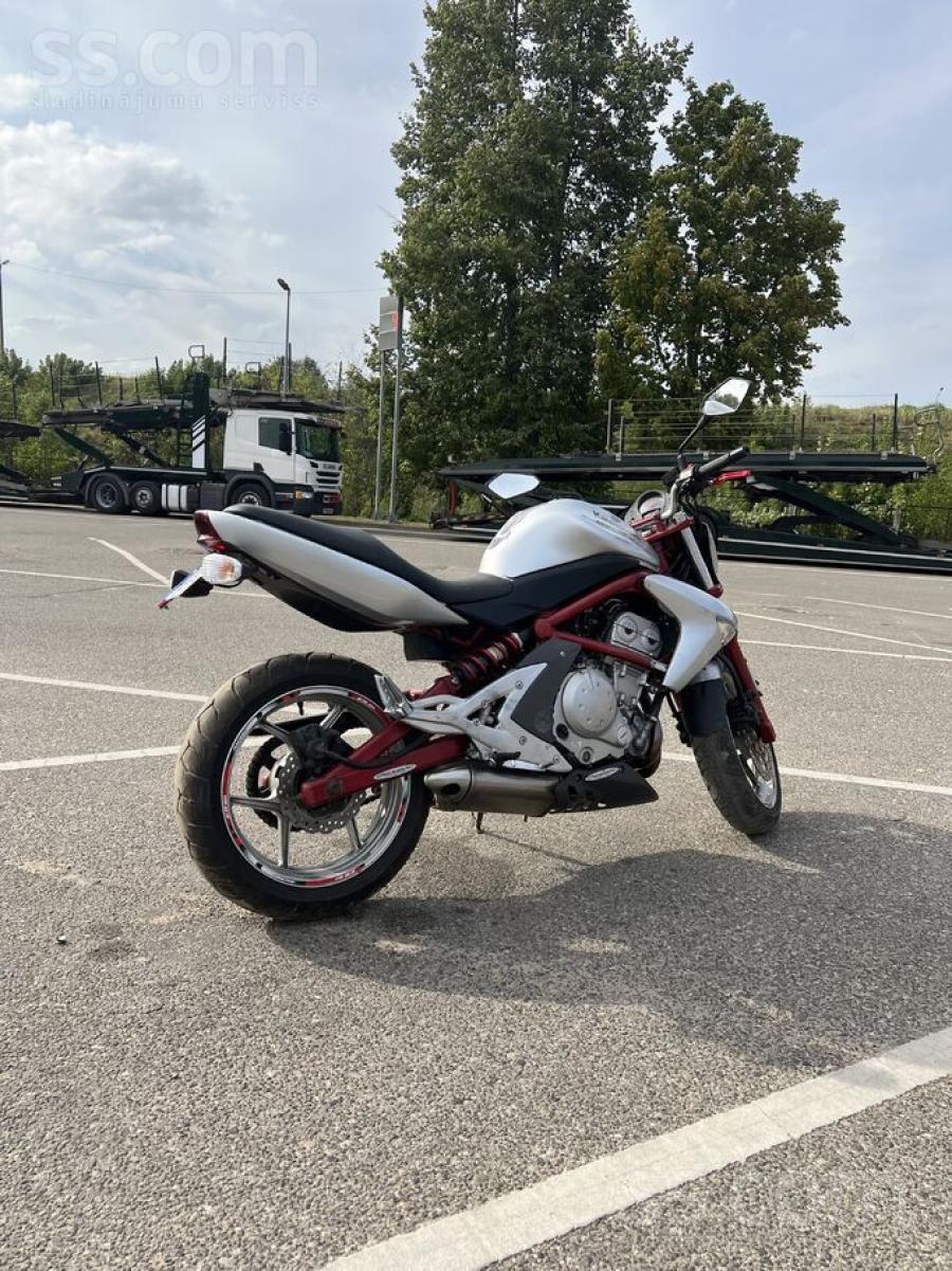 Kawasaki ER-6N 2008 in Daugavpils, with an engine capacity of 0.65 L and mileage of 0 thousand km for 1700 €, photo 7 on AUTOMOTO.COM.LV