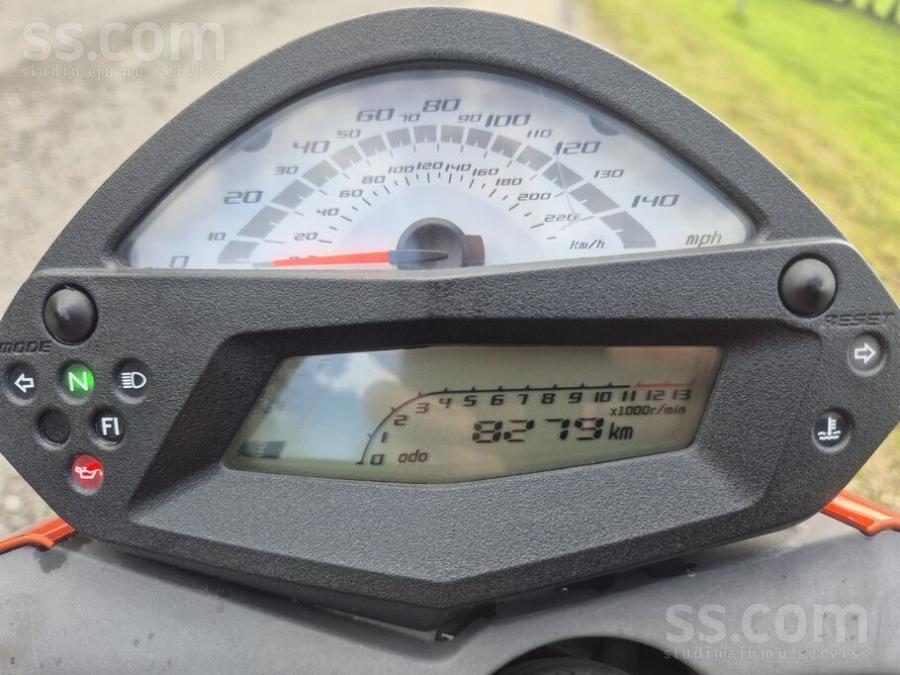 Kawasaki ER-6N 2009 in Bauska, with an engine capacity of 0.65 L and mileage of 0 thousand km for 2500 €, photo 6 on AUTOMOTO.COM.LV