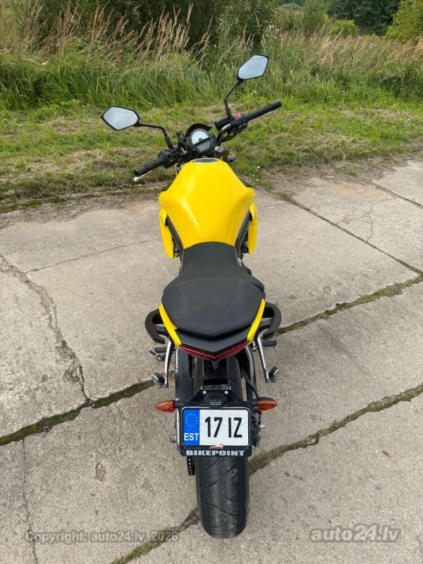 Kawasaki ER-6N 2012 in Narva, with an engine capacity of 0.65 L and mileage of 14 thousand km for 3900 €, photo 5 on AUTOMOTO.COM.LV