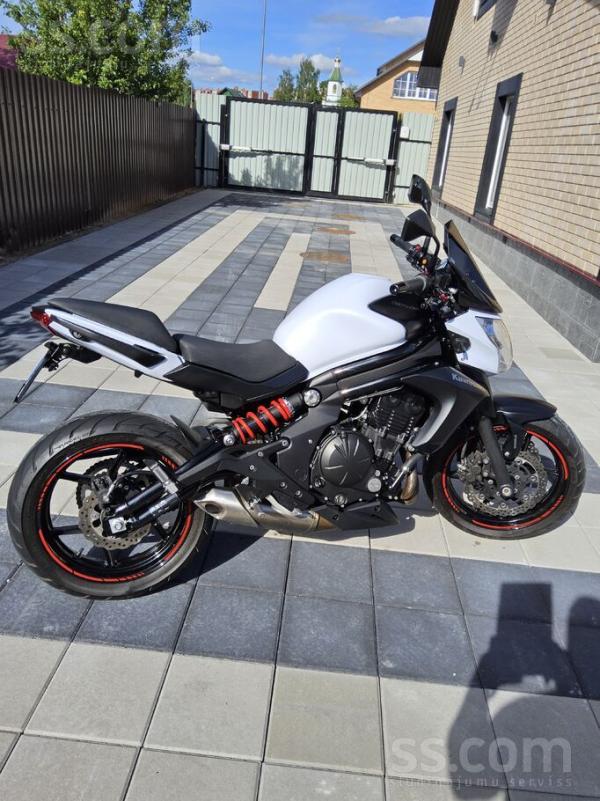 Kawasaki ER-6N 2014 in Daugavpils, with an engine capacity of 0.65 L and mileage of 0 thousand km for 3150 €, photo 2 on AUTOMOTO.COM.LV