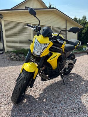Kawasaki ER-6N 2014 in Tartu, with an engine capacity of 0.65 L and mileage of 7 thousand km for 4990 €, photo 3 on AUTOMOTO.COM.LV