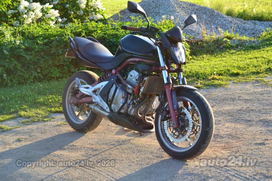 Красный Кавасаки ER-6N 2007 в Йыхви, объемом двигателя 0.65 л и пробегом 32 тыс. км за 2600 €, фото 1 на AUTOMOTO.COM.LV
