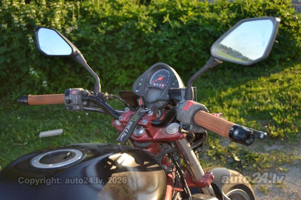 Sarkans Kawasaki ER-6N 2007 Jehvi, ar dzinēja tilpumu 0.65 L un nobraukumu 32 tūkst. km par 2600 €, foto 5 vietnē AUTOMOTO.COM.LV