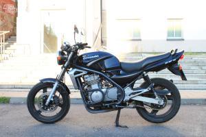 Melns Kawasaki ER 2005 Viļņa, ar dzinēja tilpumu 0.50 L un nobraukumu 29 tūkst. km par 1750 €, foto 16 vietnē AUTOMOTO.COM.LV