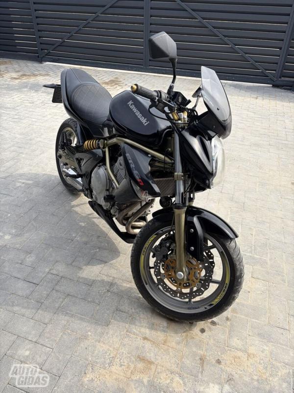 Black Kawasaki ER 2006 in Siauliai, with an engine capacity of 0.65 L and mileage of 27 thousand km for 2200 €, photo 2 on AUTOMOTO.COM.LV