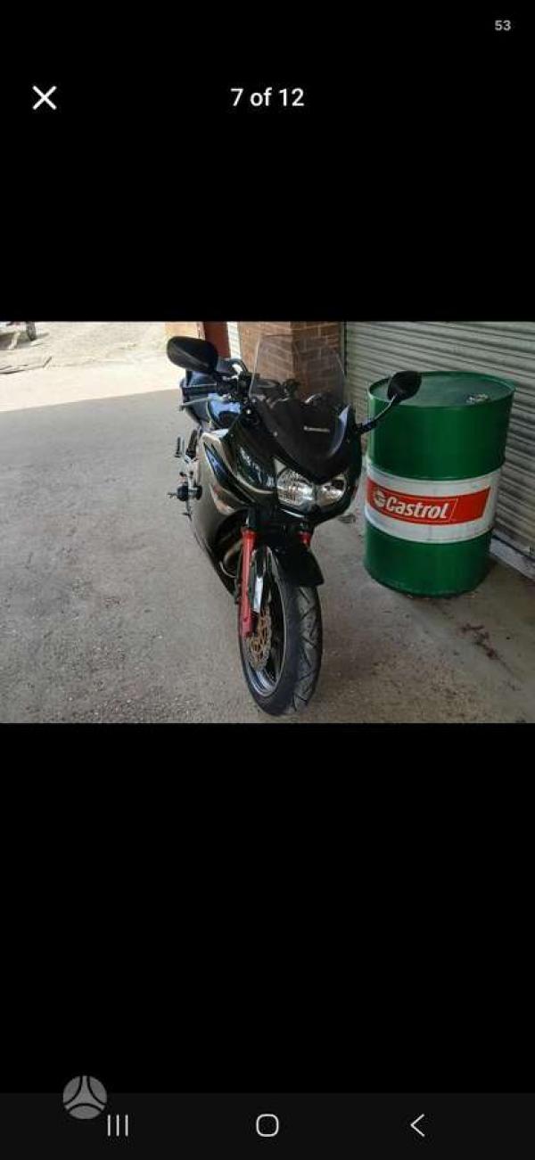 Black Kawasaki ER 2006 in Rokiskis, with an engine capacity of 0.65 L and mileage of 25 thousand km for 2800 €, photo 6 on AUTOMOTO.COM.LV