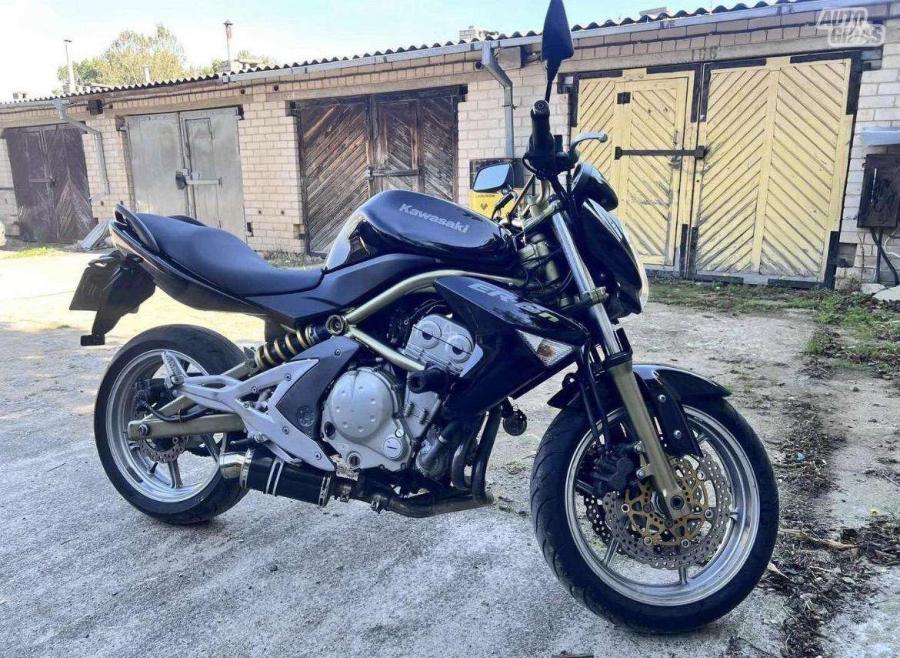 Black Kawasaki ER 2006 in Utena, with an engine capacity of 0.65 L and mileage of 40 thousand km for 2500 €, photo 1 on AUTOMOTO.COM.LV