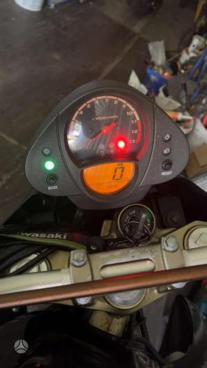 Black Kawasaki ER 2006 in Utena, with an engine capacity of 0.65 L and mileage of 40 thousand km for 2500 €, photo 10 on AUTOMOTO.COM.LV