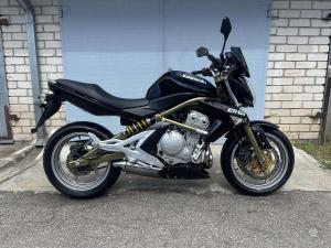 Black Kawasaki ER 2007 in Birstonas, with an engine capacity of 0.65 L and mileage of 24 thousand km for 2350 €, photo 4 on AUTOMOTO.COM.LV