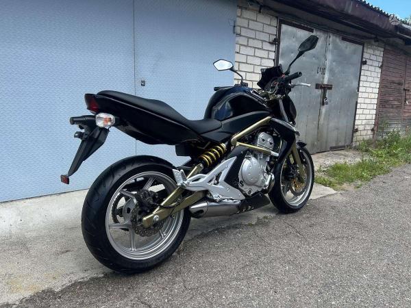Black Kawasaki ER 2007 in Birstonas, with an engine capacity of 0.65 L and mileage of 24 thousand km for 2350 €, photo 5 on AUTOMOTO.COM.LV
