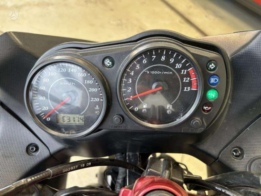 Black Kawasaki ER 2007 in Radviliskis, with an engine capacity of 0.65 L and mileage of 63 thousand km for 1650 €, photo 10 on AUTOMOTO.COM.LV