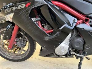 Black Kawasaki ER 2007 in Radviliskis, with an engine capacity of 0.65 L and mileage of 63 thousand km for 1650 €, photo 16 on AUTOMOTO.COM.LV