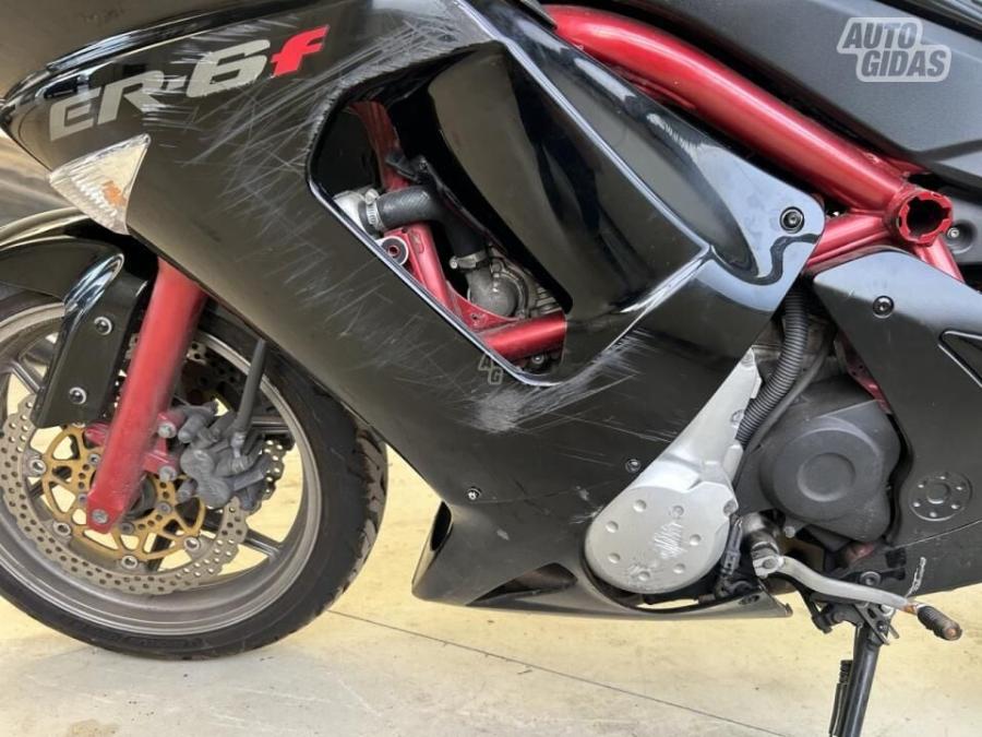Black Kawasaki ER 2007 in Radviliskis, with an engine capacity of 0.65 L and mileage of 63 thousand km for 1650 €, photo 16 on AUTOMOTO.COM.LV