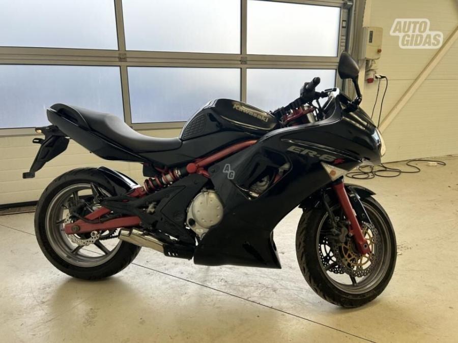 Black Kawasaki ER 2007 in Radviliskis, with an engine capacity of 0.65 L and mileage of 63 thousand km for 1550 €, photo 7 on AUTOMOTO.COM.LV