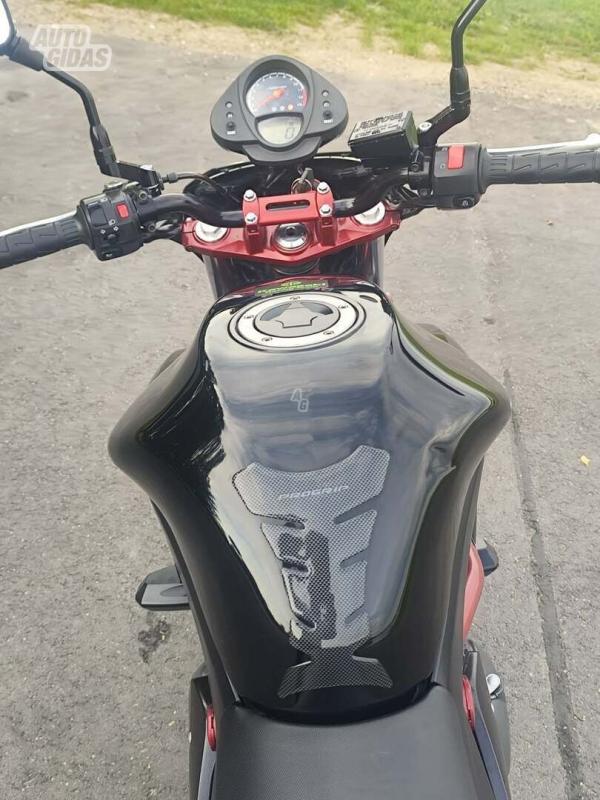 Melns Kawasaki ER 2008 Viļņa, ar dzinēja tilpumu 0.65 L un nobraukumu 22 tūkst. km par 2250 €, foto 7 vietnē AUTOMOTO.COM.LV