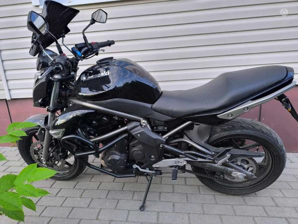 Black Kawasaki ER 2009 in Vilnius, with an engine capacity of 0.65 L and mileage of 52 thousand km for 3000 €, photo 3 on AUTOMOTO.COM.LV