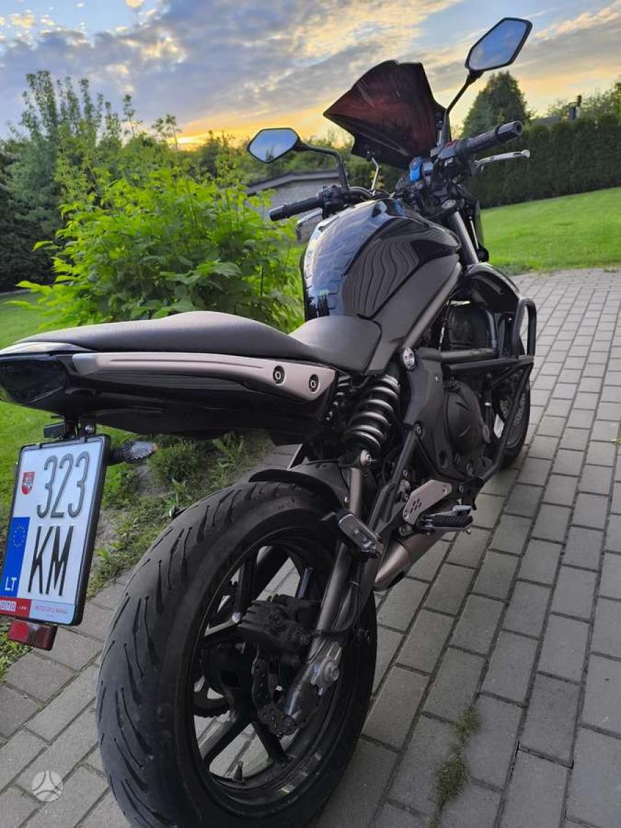 Black Kawasaki ER 2009 in Vilnius, with an engine capacity of 0.65 L and mileage of 52 thousand km for 3000 €, photo 6 on AUTOMOTO.COM.LV