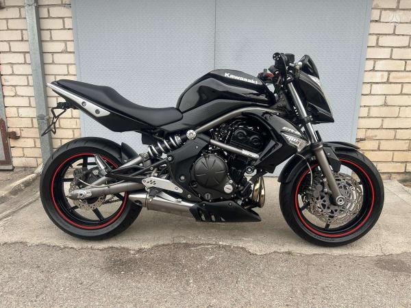 Black Kawasaki ER 2009 in Birstonas, with an engine capacity of 0.65 L and mileage of 32 thousand km for 3150 €, photo 3 on AUTOMOTO.COM.LV