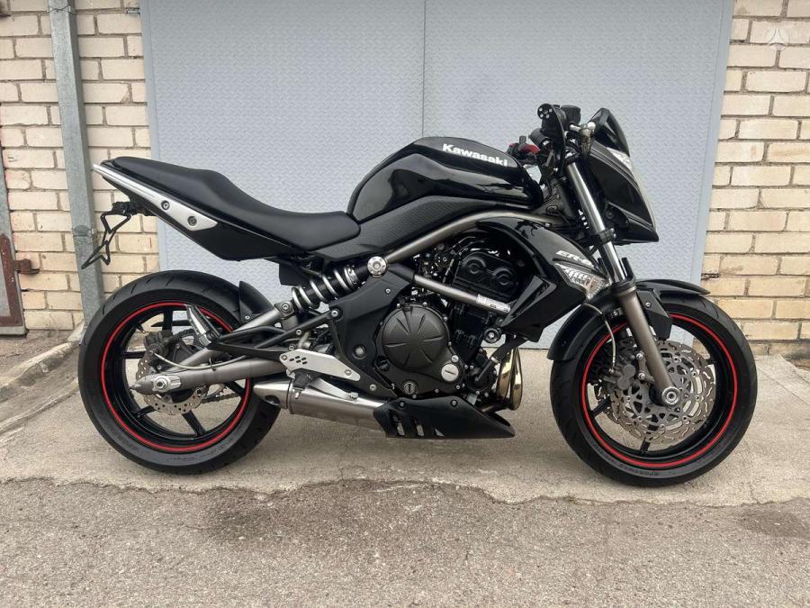 Melns Kawasaki ER 2009 Birštonas, ar dzinēja tilpumu 0.65 L un nobraukumu 32 tūkst. km par 3150 €, foto 4 vietnē AUTOMOTO.COM.LV