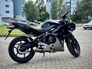 Black Kawasaki ER 2010 in Vilnius, with an engine capacity of 0.65 L and mileage of 81 thousand km for 2500 €, photo 6 on AUTOMOTO.COM.LV