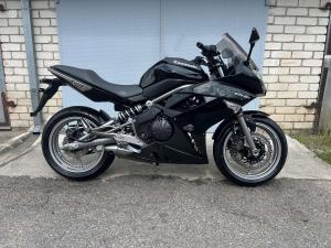 Black Kawasaki ER 2010 in Birstonas, with an engine capacity of 0.65 L and mileage of 30 thousand km for 2999 €, photo 4 on AUTOMOTO.COM.LV