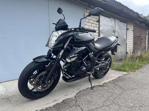 Black Kawasaki ER 2010 in Birstonas, with an engine capacity of 0.65 L and mileage of 32 thousand km for 2999 €, photo 2 on AUTOMOTO.COM.LV