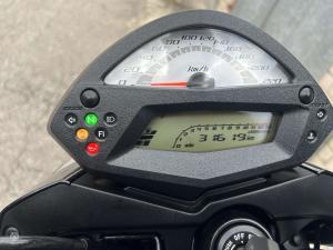 Black Kawasaki ER 2010 in Birstonas, with an engine capacity of 0.65 L and mileage of 32 thousand km for 2999 €, photo 9 on AUTOMOTO.COM.LV