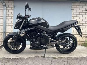 Black Kawasaki ER 2010 in Birstonas, with an engine capacity of 0.65 L and mileage of 32 thousand km for 2999 €, photo 4 on AUTOMOTO.COM.LV