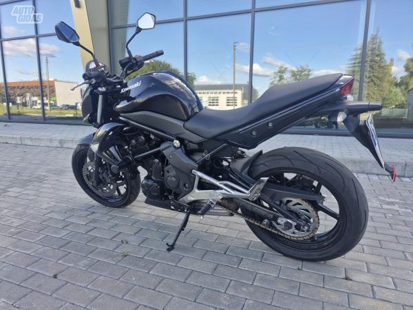 Black Kawasaki ER 2011 in Kaunas, with an engine capacity of 0.65 L and mileage of 46 thousand km for 2700 €, photo 5 on AUTOMOTO.COM.LV