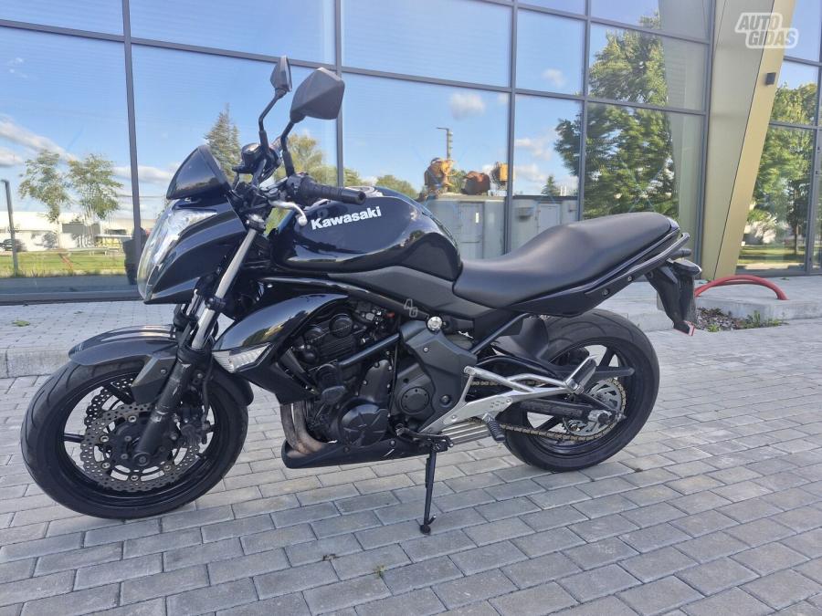 Black Kawasaki ER 2011 in Kaunas, with an engine capacity of 0.65 L and mileage of 46 thousand km for 2700 €, photo 7 on AUTOMOTO.COM.LV