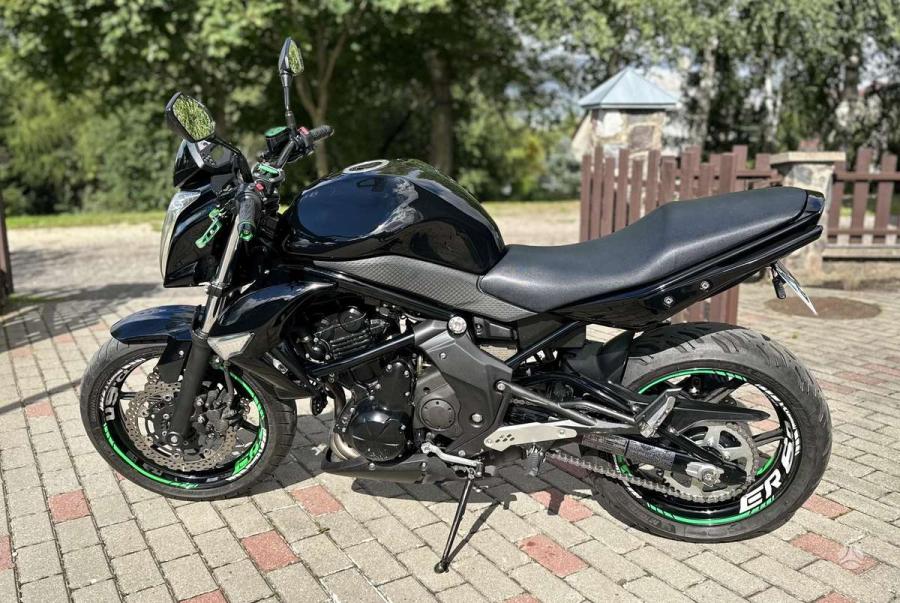 Melns Kawasaki ER 2011 Telšiai, ar dzinēja tilpumu 0.65 L un nobraukumu 42 tūkst. km par 2550 €, foto 6 vietnē AUTOMOTO.COM.LV