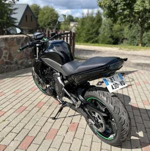 Melns Kawasaki ER 2011 Telšiai, ar dzinēja tilpumu 0.65 L un nobraukumu 42 tūkst. km par 2550 €, foto 7 vietnē AUTOMOTO.COM.LV