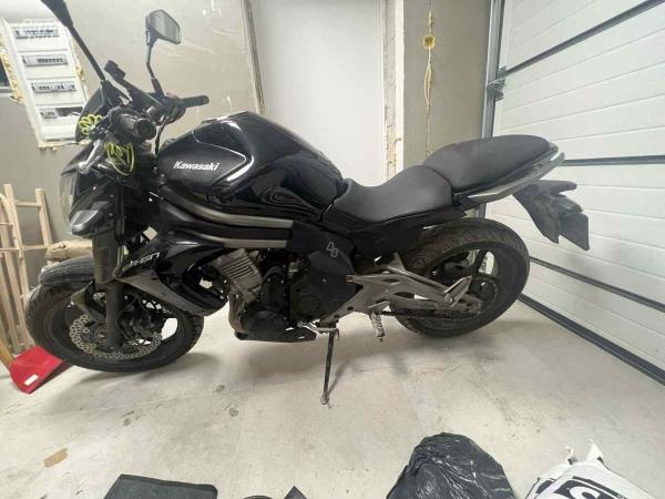 Melns Kawasaki ER 2012 Šauļi, ar dzinēja tilpumu 0.00 L un nobraukumu 33 tūkst. km par 2500 €, foto 1 vietnē AUTOMOTO.COM.LV