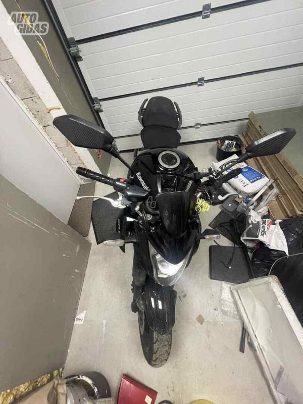 Melns Kawasaki ER 2012 Šauļi, ar dzinēja tilpumu 0.00 L un nobraukumu 33 tūkst. km par 2500 €, foto 3 vietnē AUTOMOTO.COM.LV