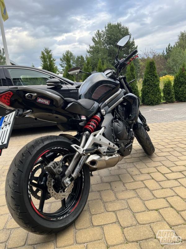 Black Kawasaki ER 2012 in Vilnius, with an engine capacity of 0.65 L and mileage of 61 thousand km for 2700 €, photo 5 on AUTOMOTO.COM.LV