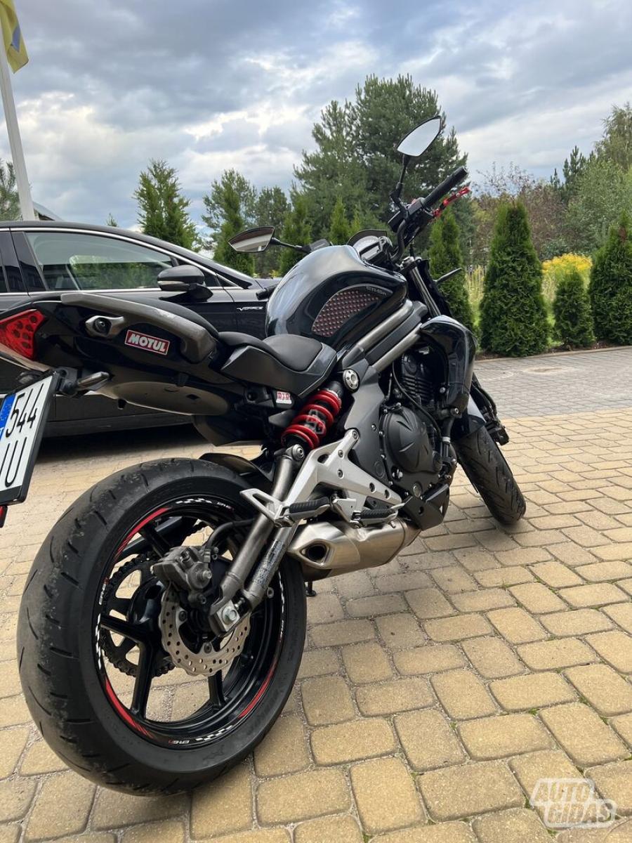 Black Kawasaki ER 2012 in Vilnius, with an engine capacity of 0.65 L and mileage of 61 thousand km for 2700 €, photo 6 on AUTOMOTO.COM.LV