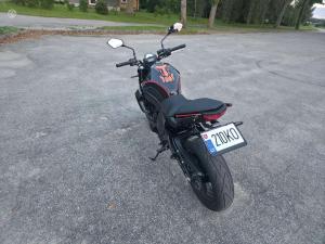 Melns Kawasaki ER 2012 Šauļi, ar dzinēja tilpumu 0.65 L un nobraukumu 19 tūkst. km par 2100 €, foto 5 vietnē AUTOMOTO.COM.LV