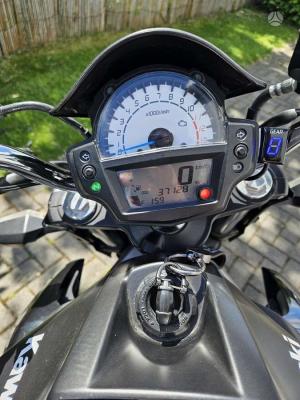 Melns Kawasaki ER 2013 Šauļi, ar dzinēja tilpumu 0.65 L un nobraukumu 37 tūkst. km par 3100 €, foto 6 vietnē AUTOMOTO.COM.LV