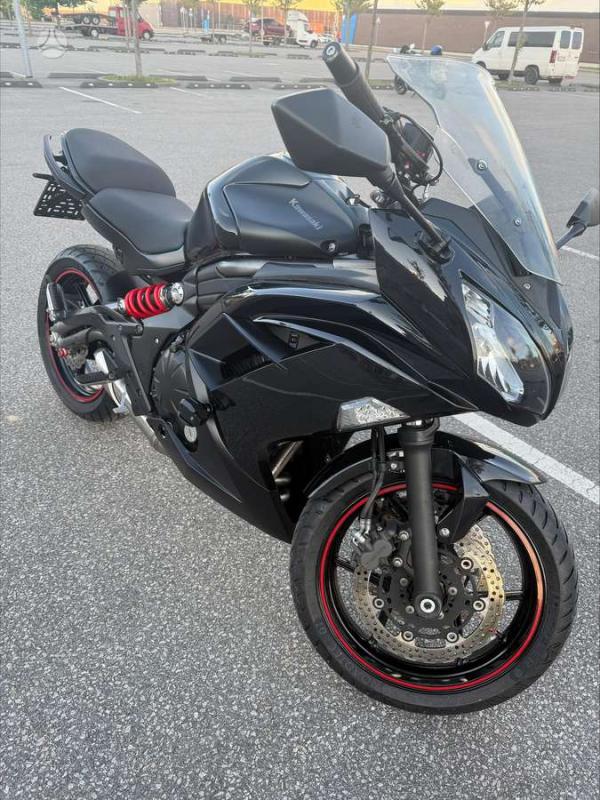 Black Kawasaki ER 2013 in Klaipeda, with an engine capacity of 0.65 L and mileage of 24 thousand km for 3900 €, photo 3 on AUTOMOTO.COM.LV