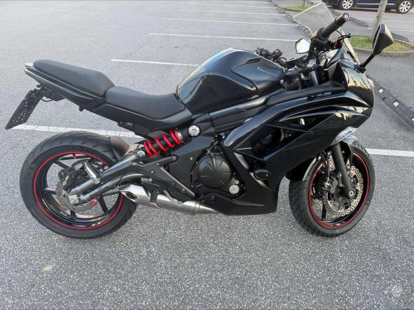 Black Kawasaki ER 2013 in Klaipeda, with an engine capacity of 0.65 L and mileage of 24 thousand km for 3900 €, photo 4 on AUTOMOTO.COM.LV