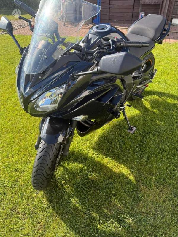Black Kawasaki ER 2013 in Klaipeda, with an engine capacity of 0.65 L and mileage of 24 thousand km for 3900 €, photo 8 on AUTOMOTO.COM.LV